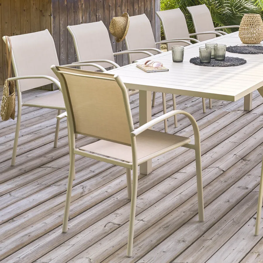 Sedia da giardino con braccioli tondi in alluminio beige e textilene ...