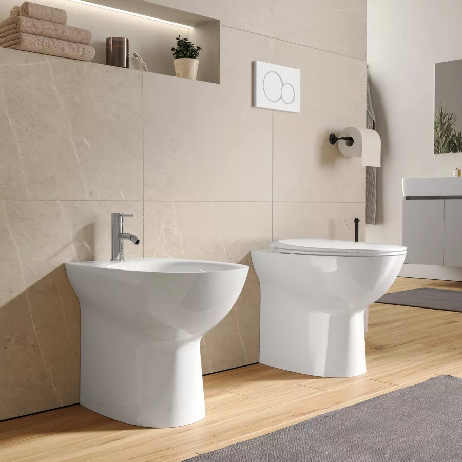 Sanitari filomuro in ceramica senza brida con sedile ammortizzato ...