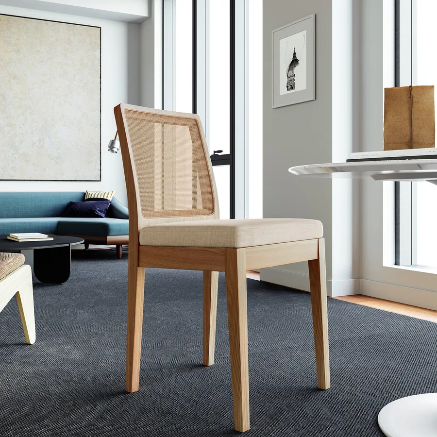 Sedia in legno di olmo scuro con schienale in rattan e cuscino in ...