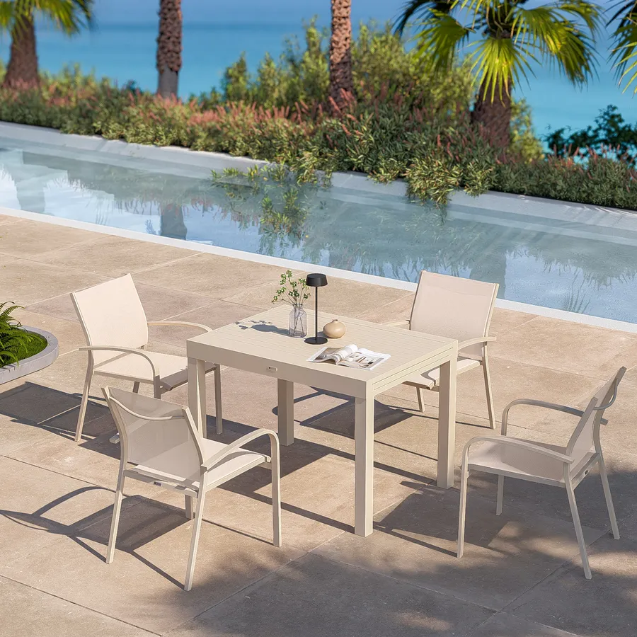 Set pranzo vaniglia con tavolo 105/210x75 cm e 4 sedie con braccioli ...